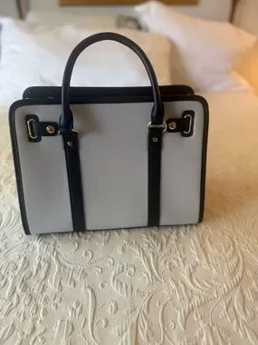 Cose Belle Impressions | Bags | Newcose Belle Impressions Floral Accent ...